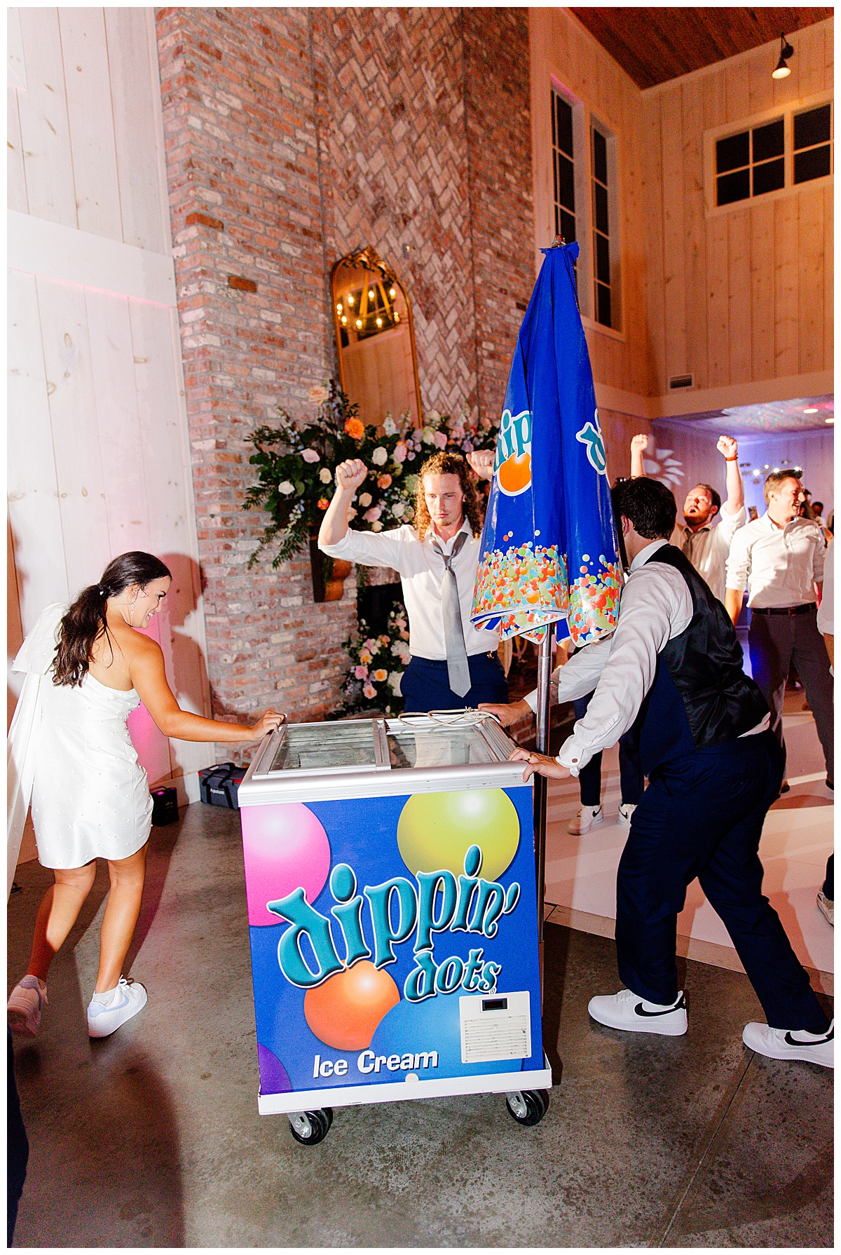 How to Create A Memorable Guest Experience | sarahvanheckephotography.com